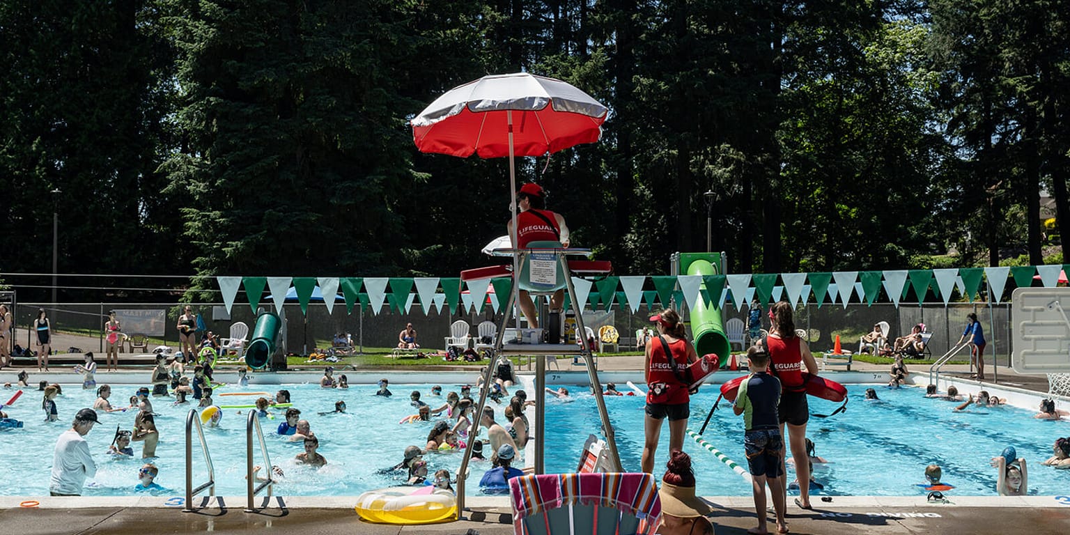 Public Pools & Water Parks Near Portland