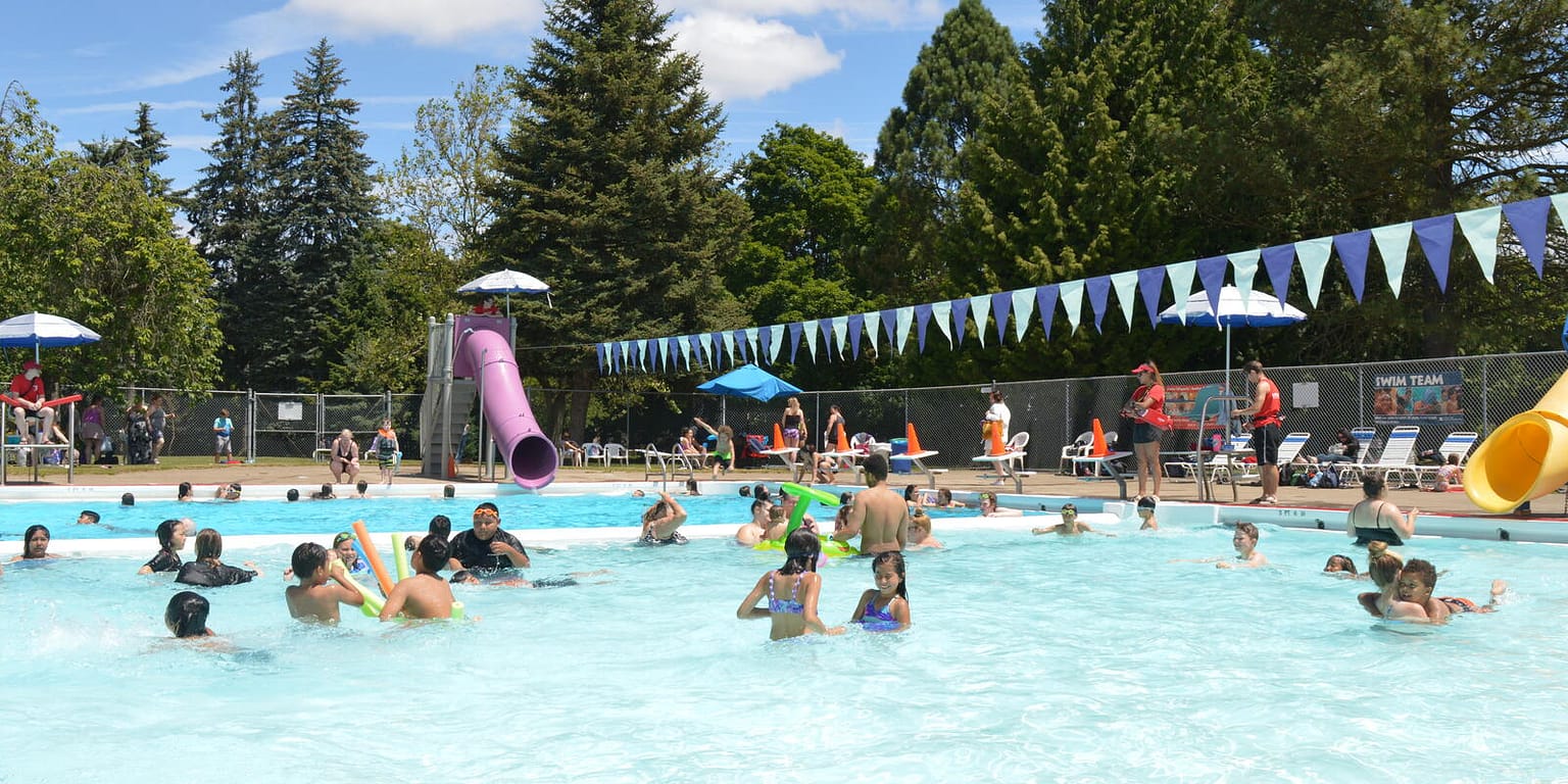 Public Pools & Water Parks Near Portland