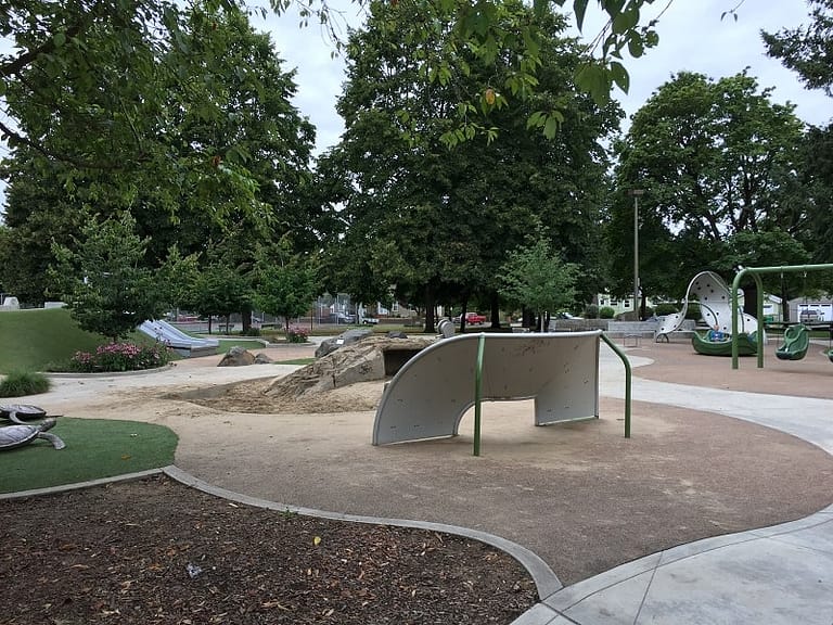 Top 10+ Portland-Area Destination Playgrounds - PDX Parent